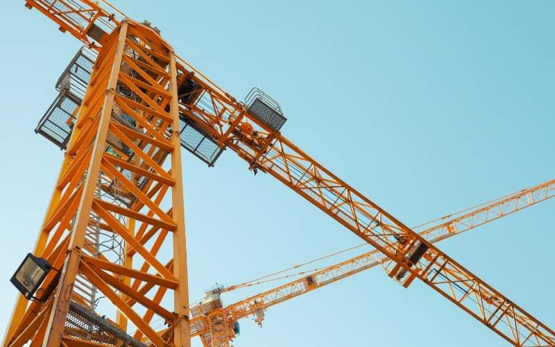 The Different Types of Lifting Equipment in Construction
