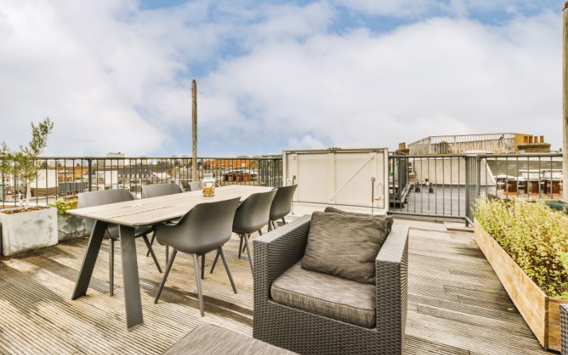 The Benefits of Adding a Rooftop Deck to Your Office